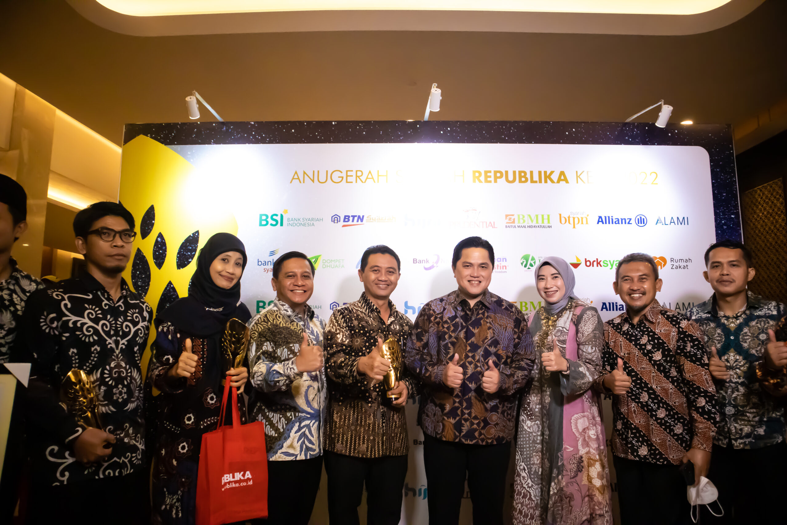 Raih Penghargaan di Anugerah Syariah Republika 2022, BPRS Artha Madani semakin berkomitmen ...