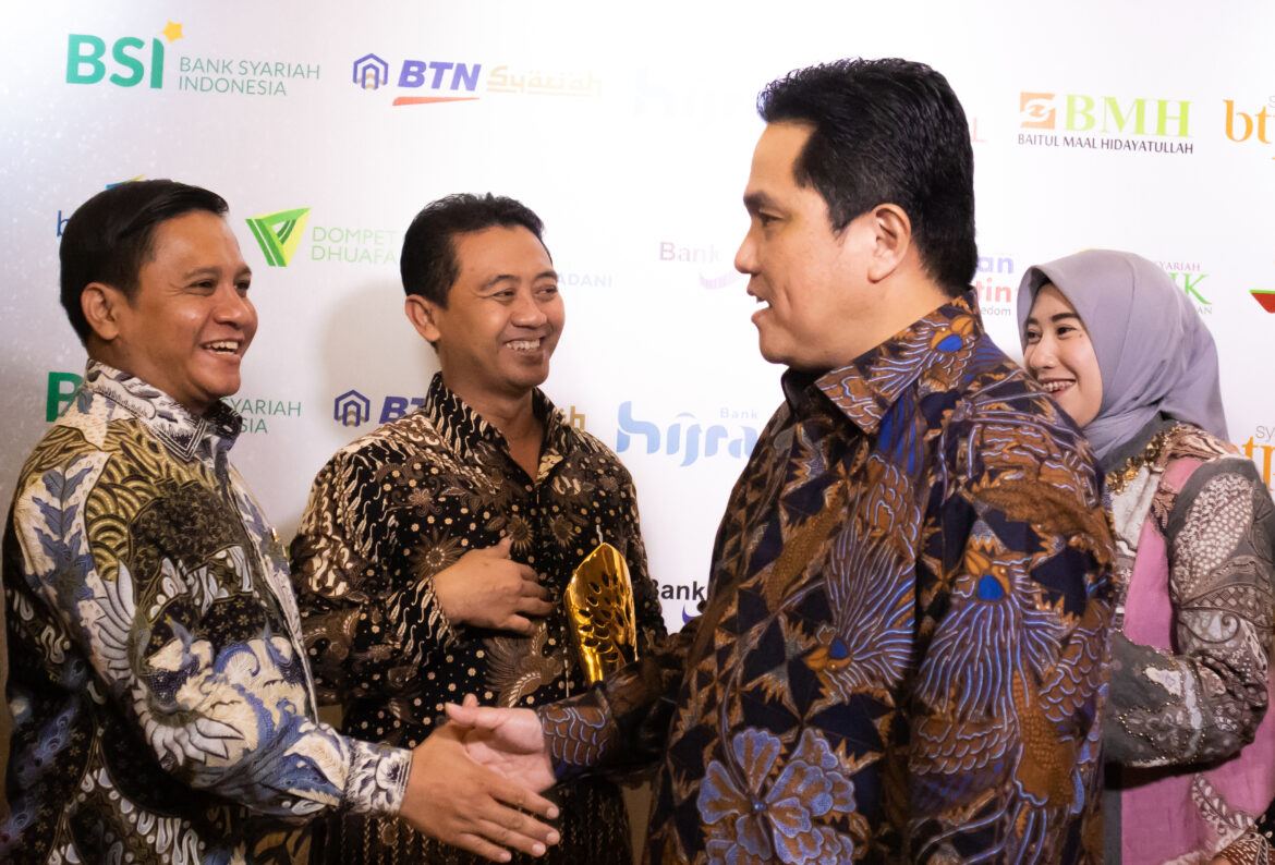 Raih Penghargaan di Anugerah Syariah Republika 2022, BPRS Artha Madani semakin berkomitmen ...